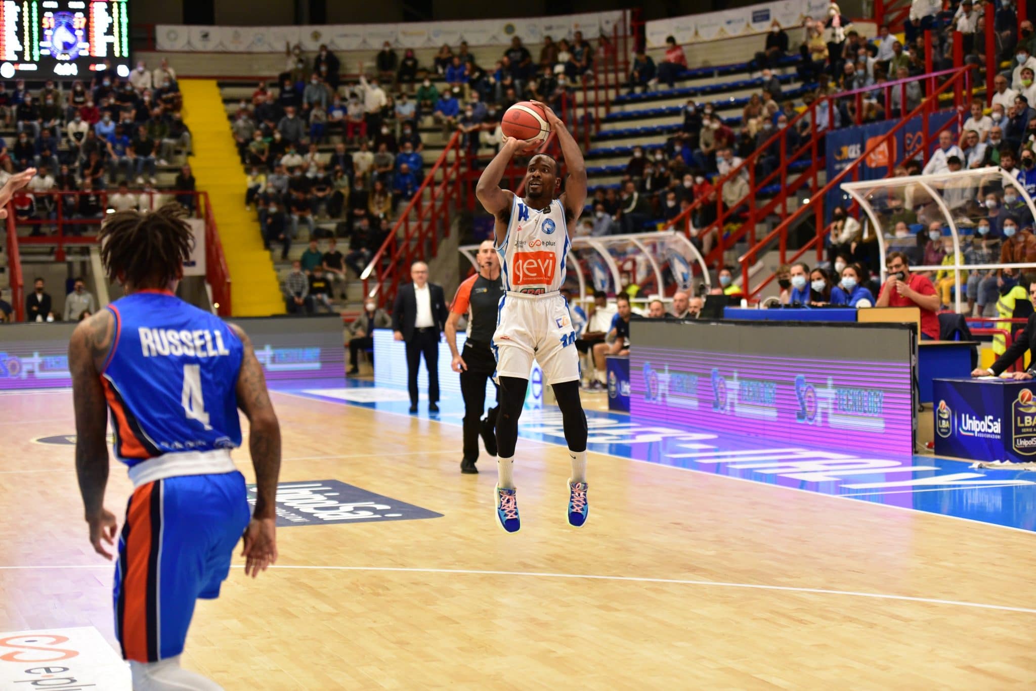 Gevi-Virtus 92-89: capolavoro del Basket Napoli! - Radio Kiss Kiss Napoli Gevi-Virtus 92-89: capolavoro del Basket Napoli! - Radio Kiss Kiss Napoli