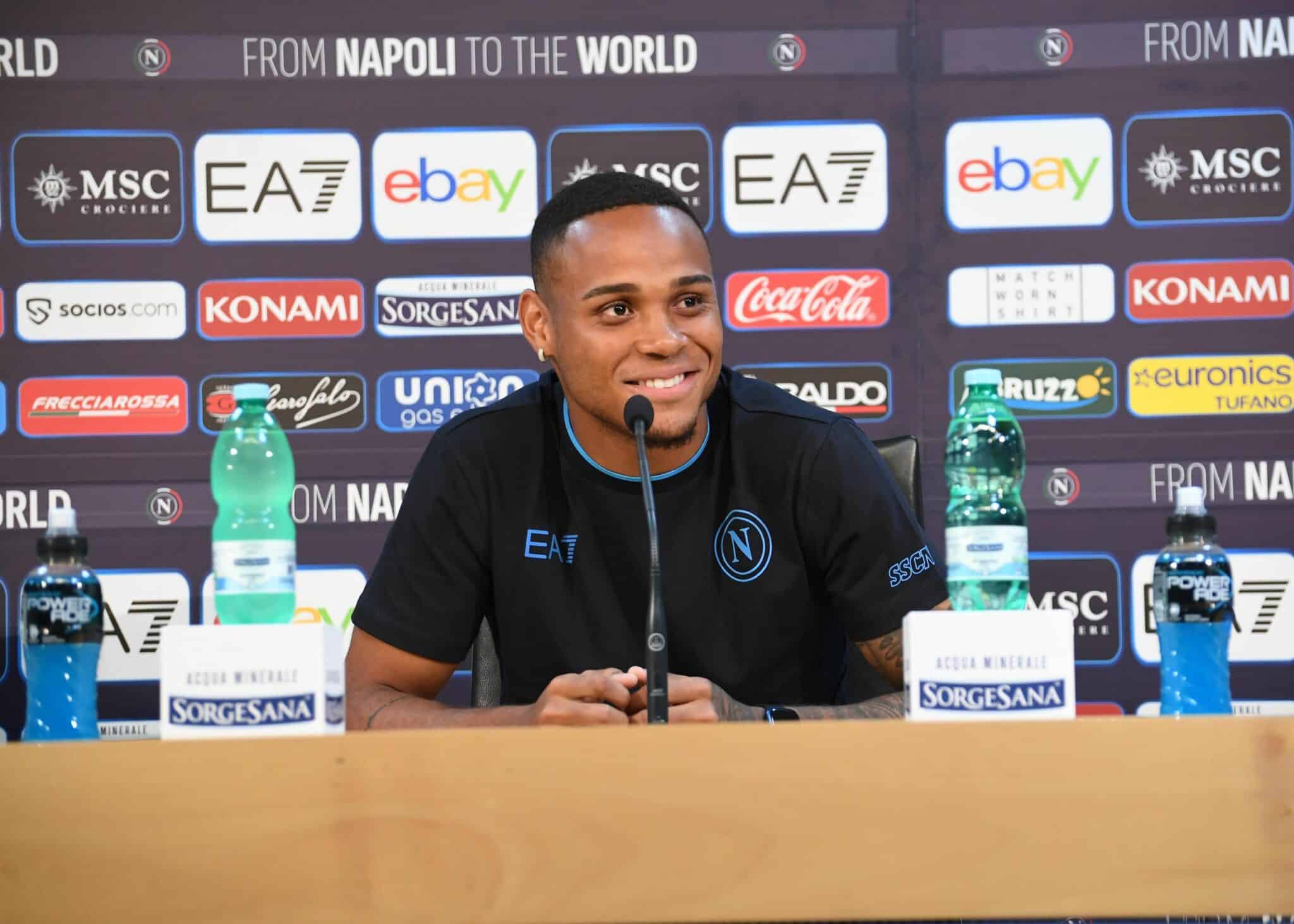 Natan si presenta: "Il mio modello è Thiago Silva" - Radio Kiss Kiss Napoli